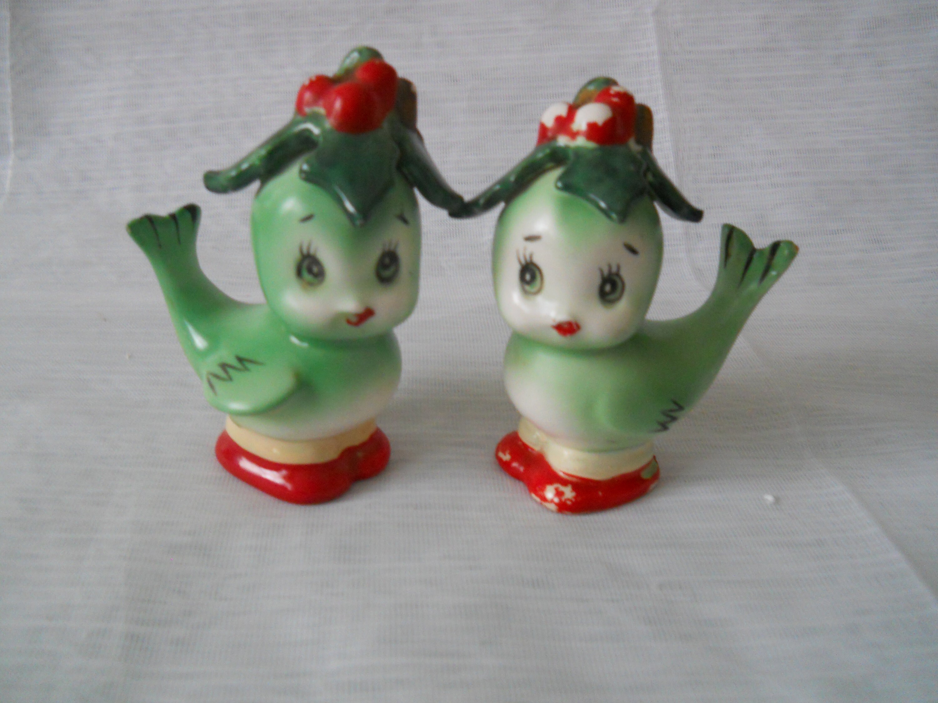 Lefton Birds with Holly Salt and Pepper Shakers - vintage, collectible ...