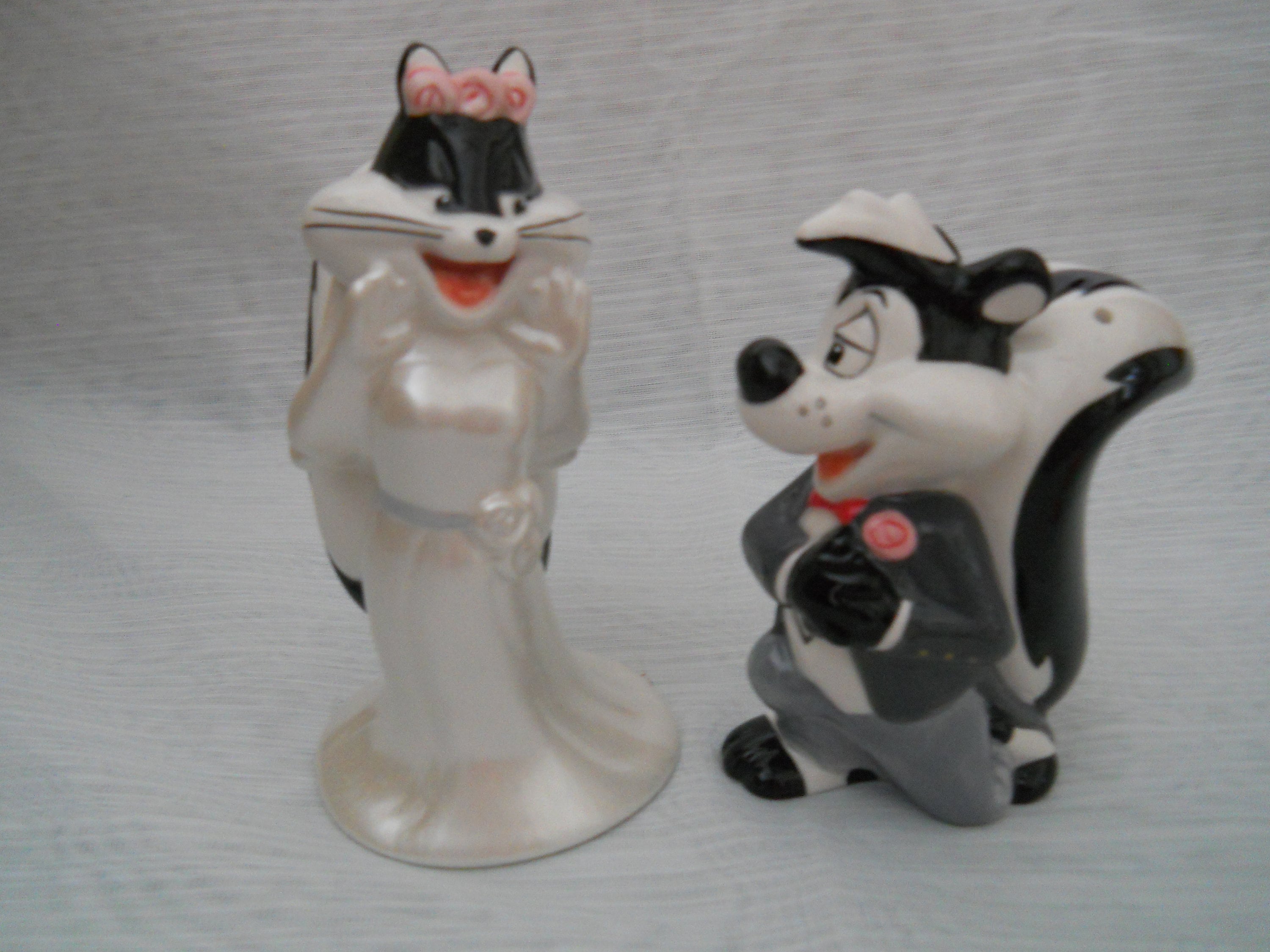 Pepe Le Pew and Penelope Salt and Pepper Shakers - vintage, collectible ...