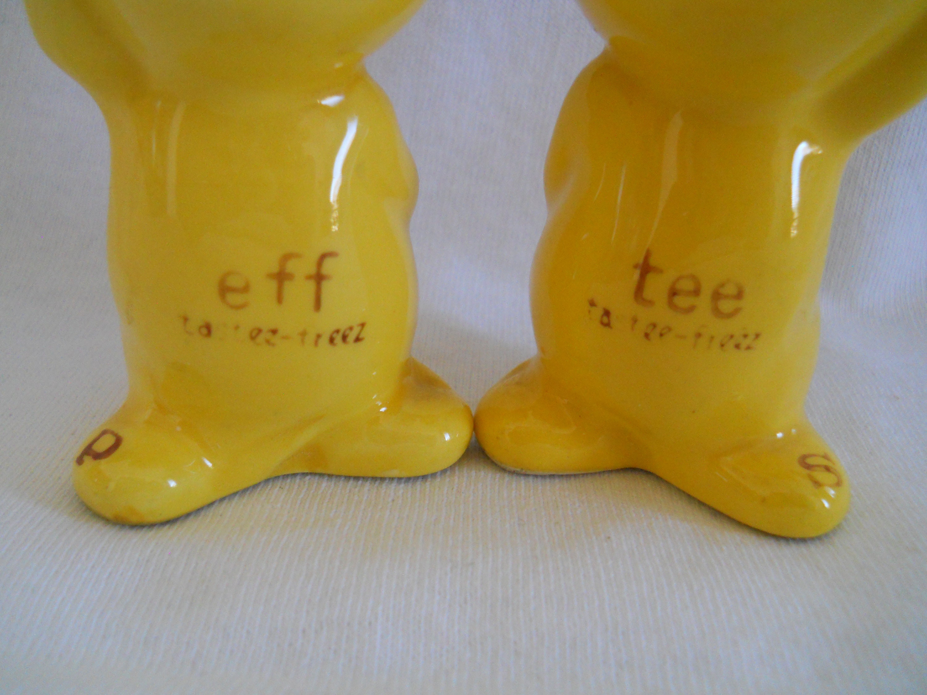 Enesco Eff and Tee (Tastee Freeze) Salt and Pepper Shakers - vintage ...