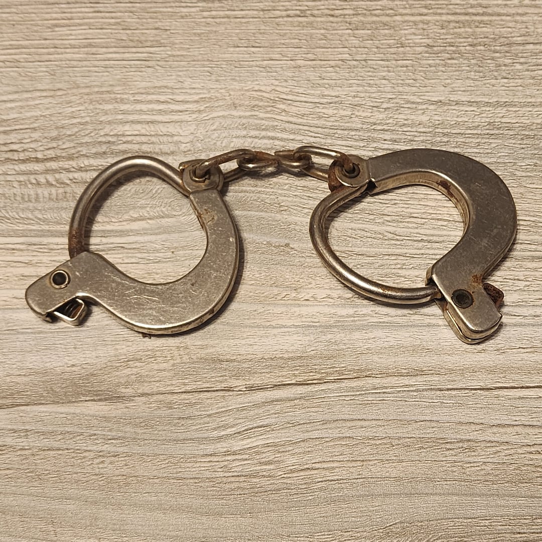 Kid's Toy Handcuffs Pretend Play Western Item 5607-4 - Etsy