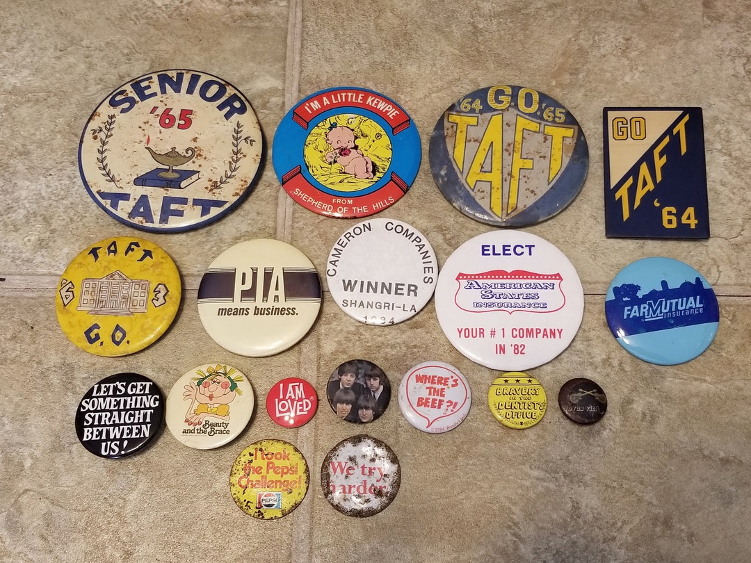 Pinback Buttons Pins Badges Set of 18 Item 4062 - Etsy