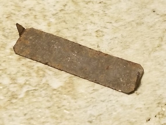 Leggitt and Myers Masterpiece - Tobacco Pin - Pinback… - Gem