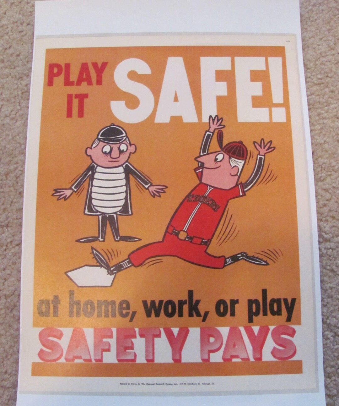 Poster Play It Safe - Retro Vintage Safety Inspirational Poster ...
