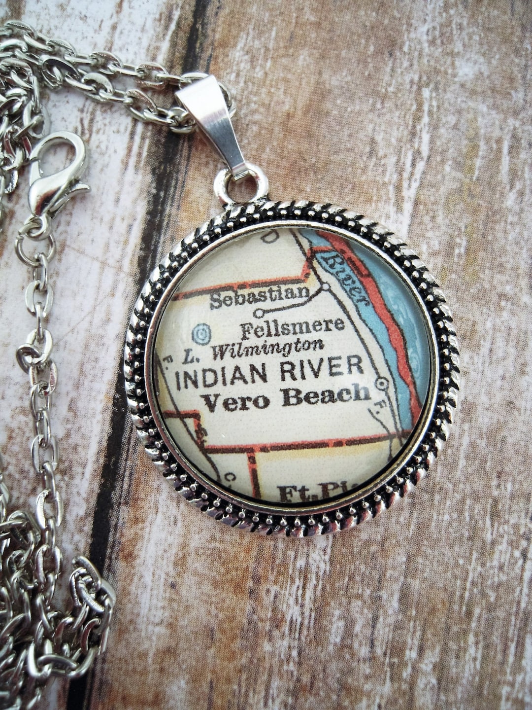 Custom Map Jewelry, Vintage Vero Beach Florida Map Pendant Necklaces ...