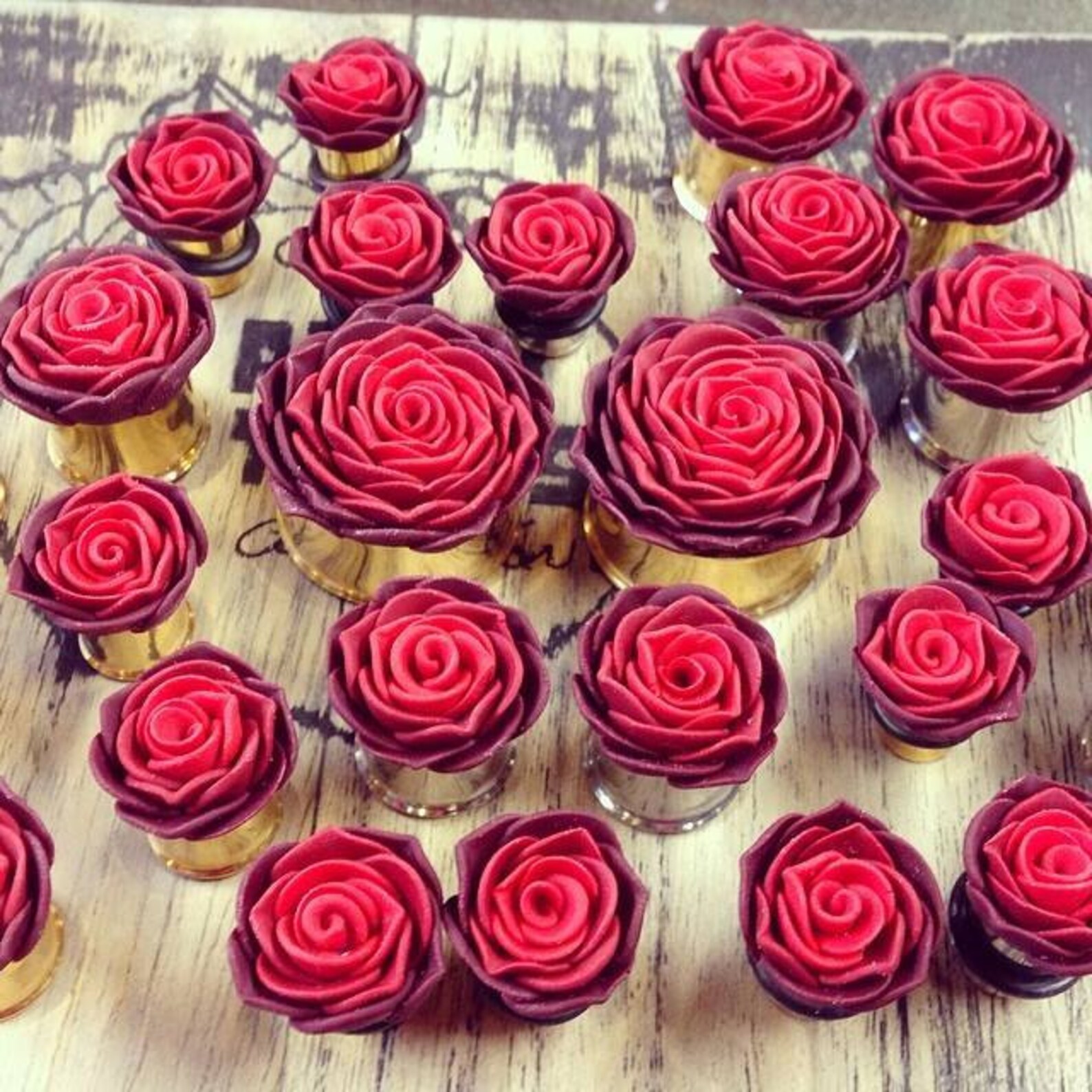 Ombre Rosebud Plugs 4g to 2 Gauges - Etsy