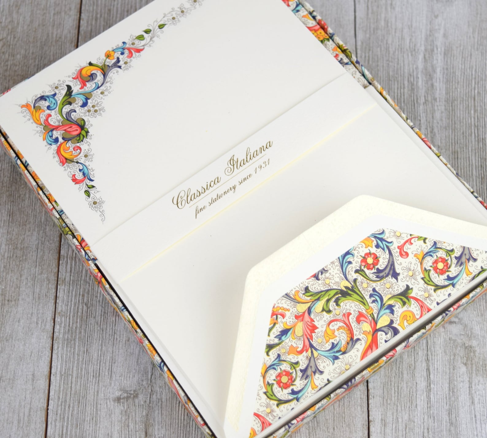 Medieval Stationery Set With Envelopes Acanthus Design Rossi Sheets - Etsy