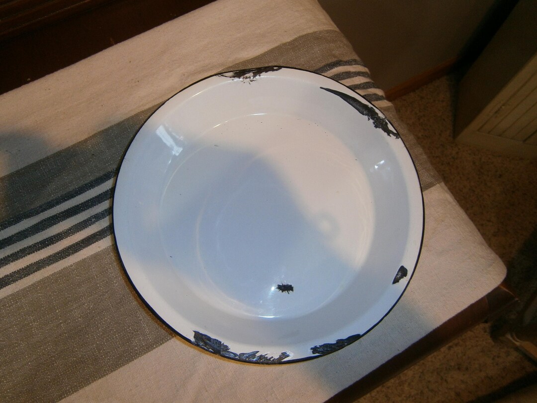 Vintage Enamelware Pie Pan - Etsy