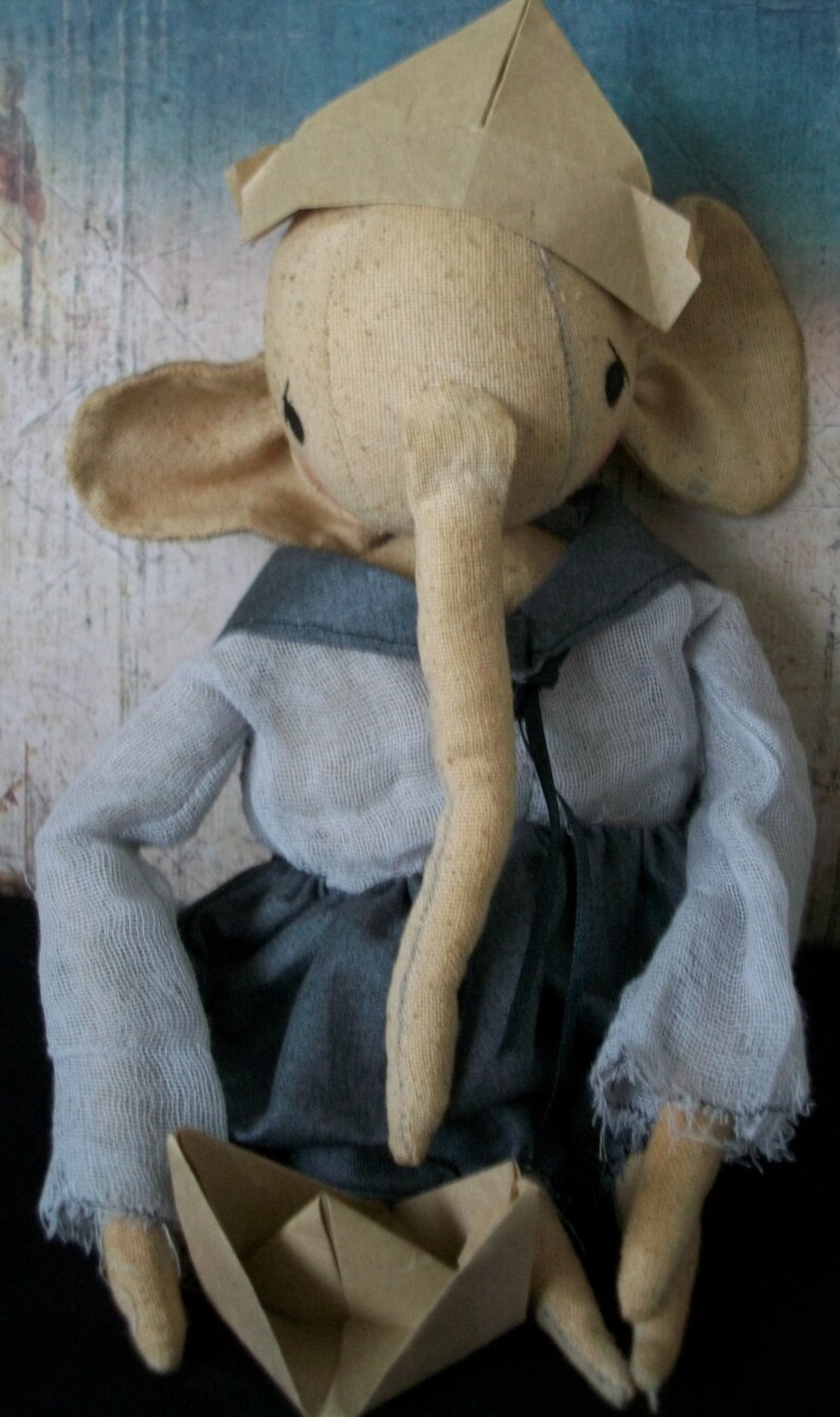 PAPER DAYS A Treasure of Time A Cute Primitive Elephant - Etsy