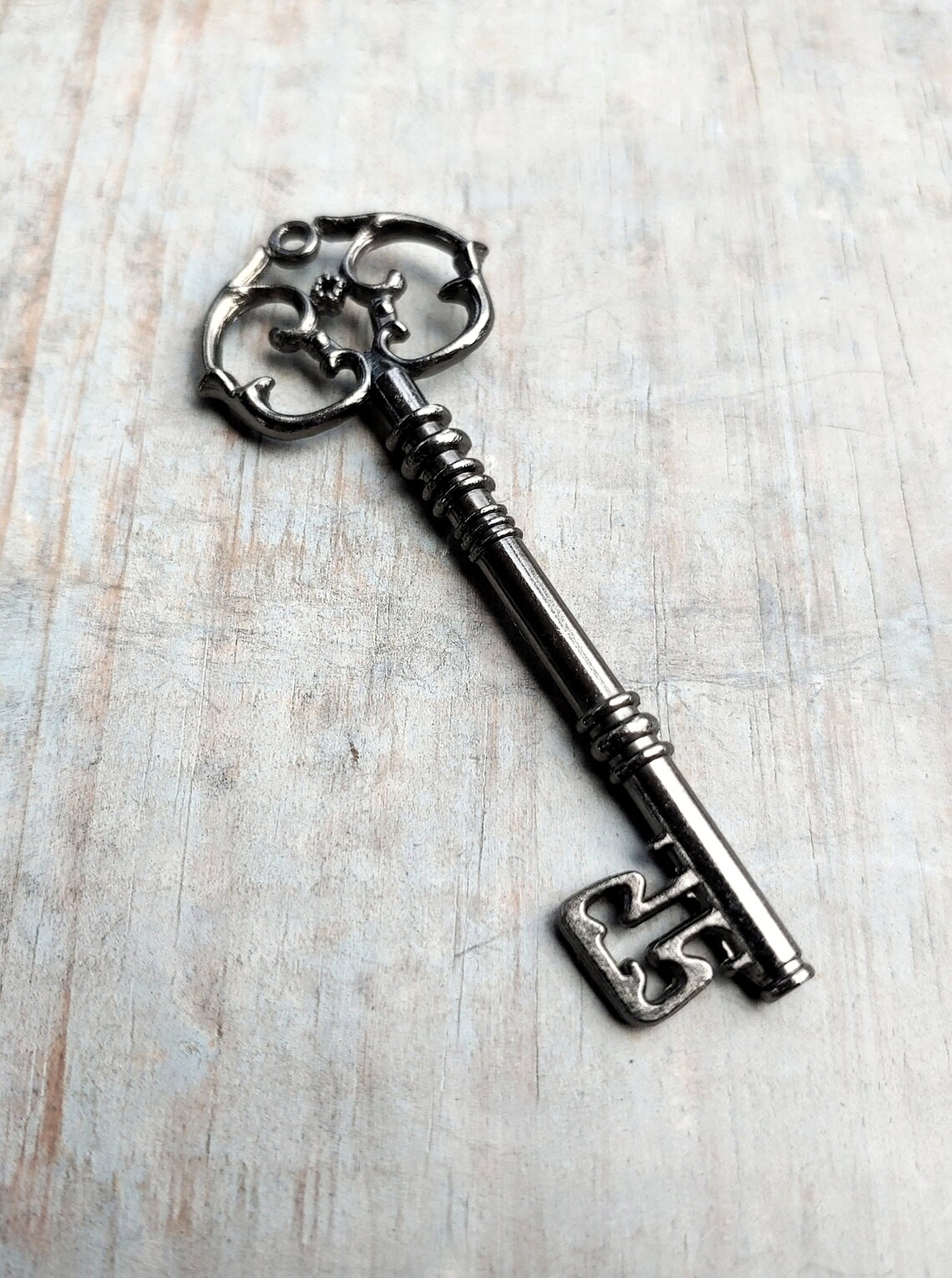 Large Skeleton Key Vintage Style Look Steampunk Wedding Key - Etsy