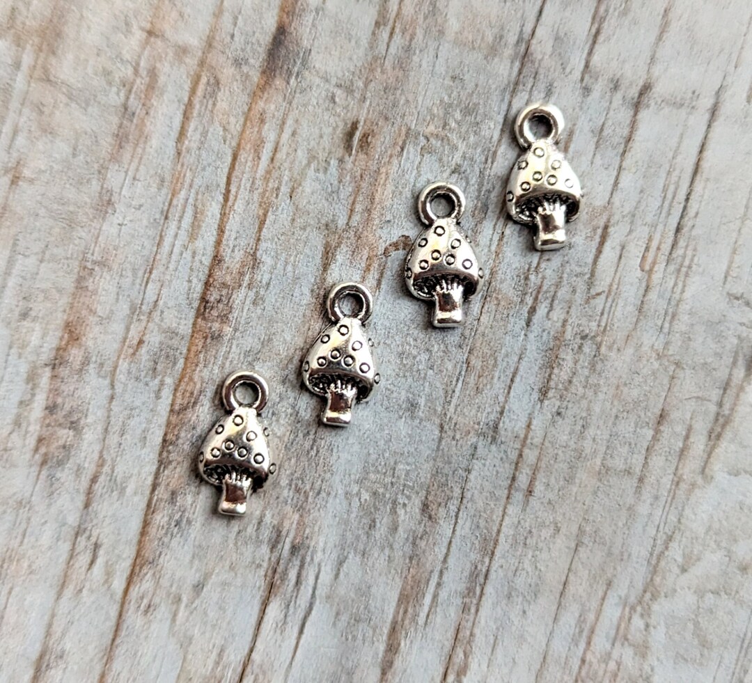 Mushroom Charms 4 Antiqued Rustic Silver Mushroom Wonderland Shroom ...