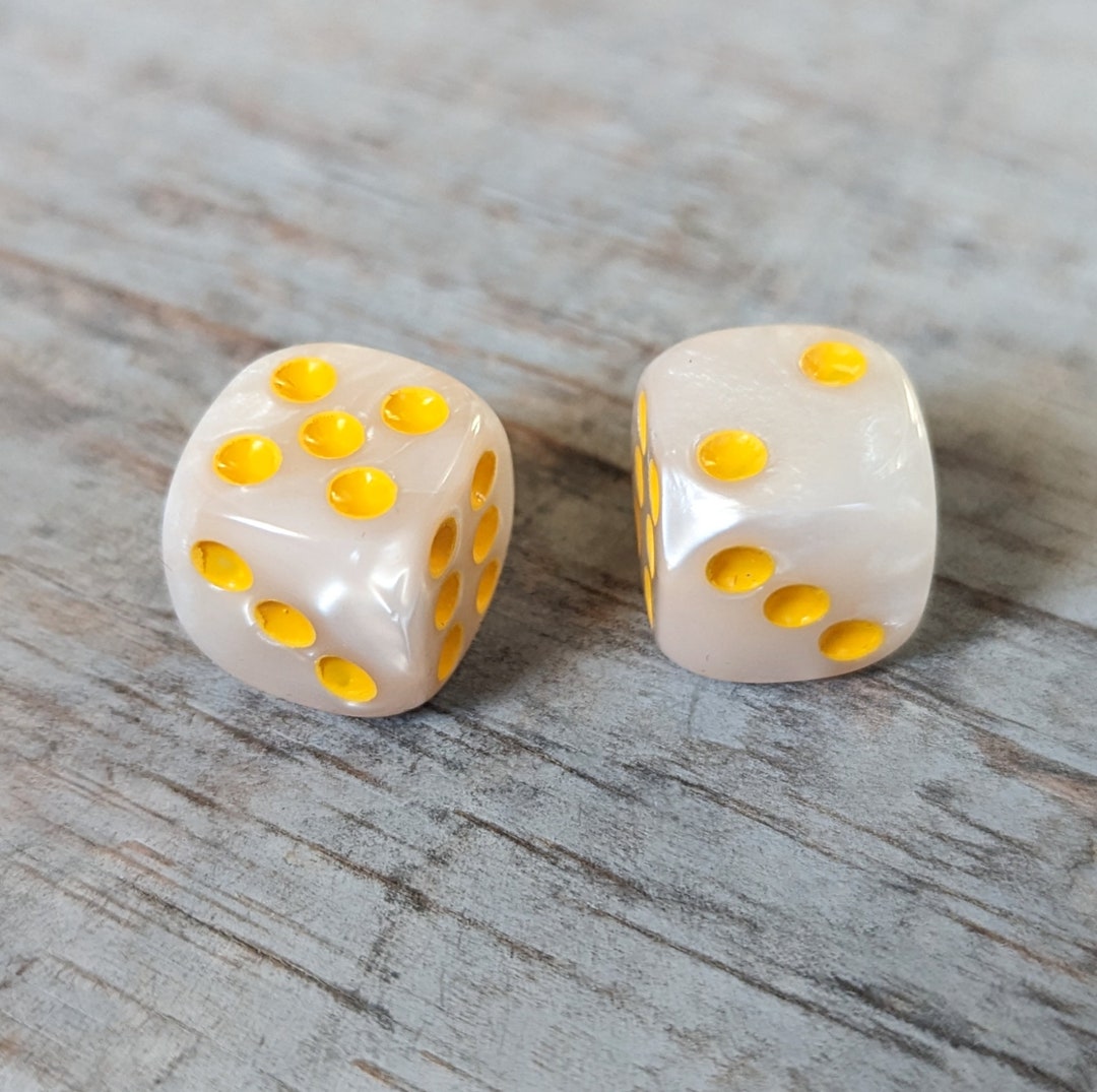 White Dice With Gold Pips 2 Marbled Swirl Design Standard Size 16mm ...