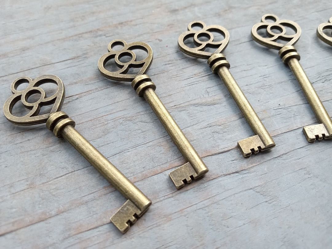 Bulk Skeleton Keys Bulk 100 Steampunk Pendants Rustic Vintage Style ...