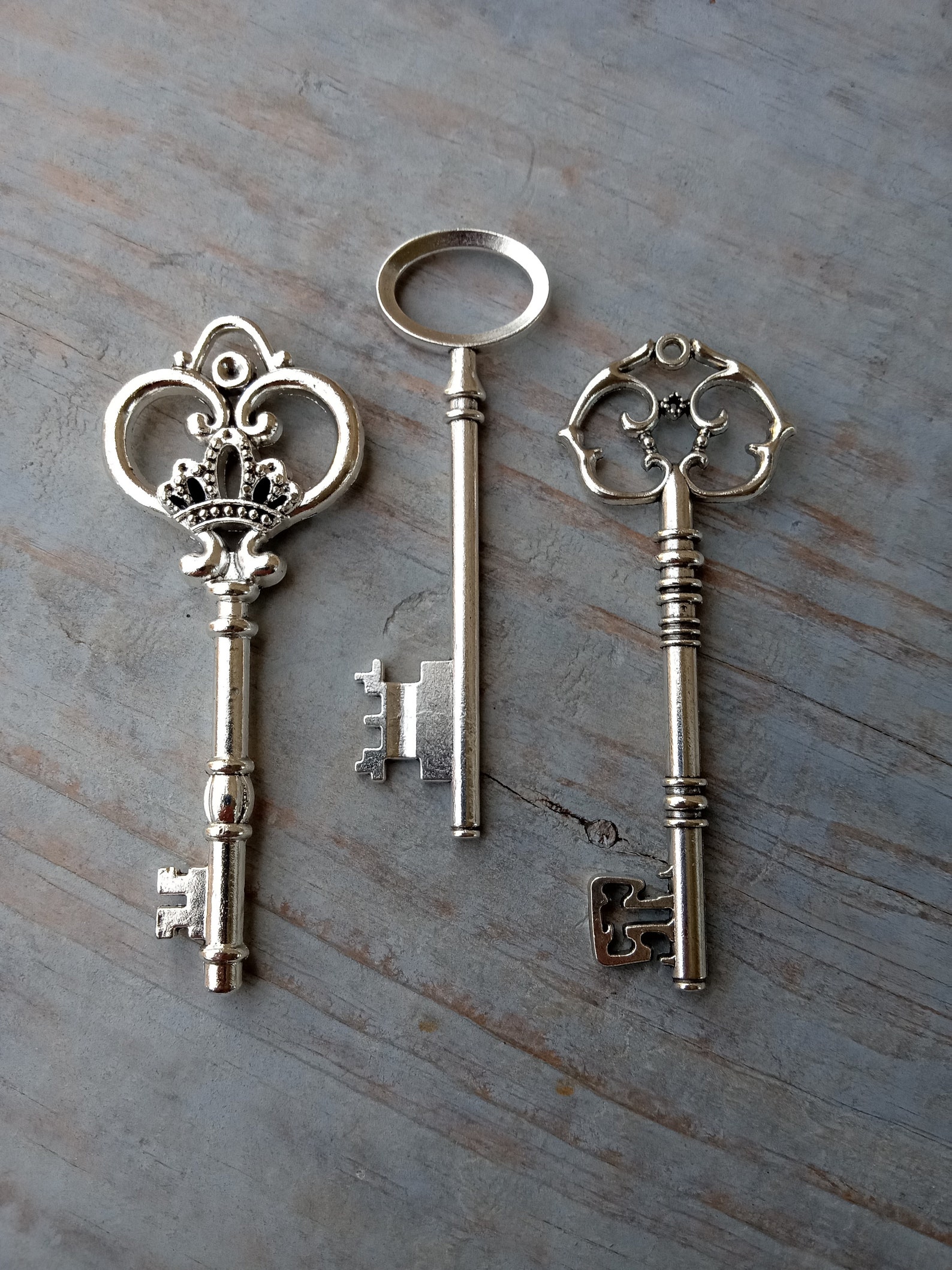 Large Skeleton Keys Assorted Mix 3 Keys Antiqued Silver Rustic - Etsy