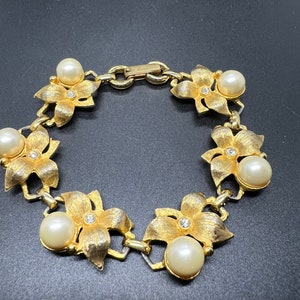 Judy Lee Signed Bracelet Gold Tone Pearl Bracelet Marked Judy Lee Designer Bracelet Mid Century Etsy
