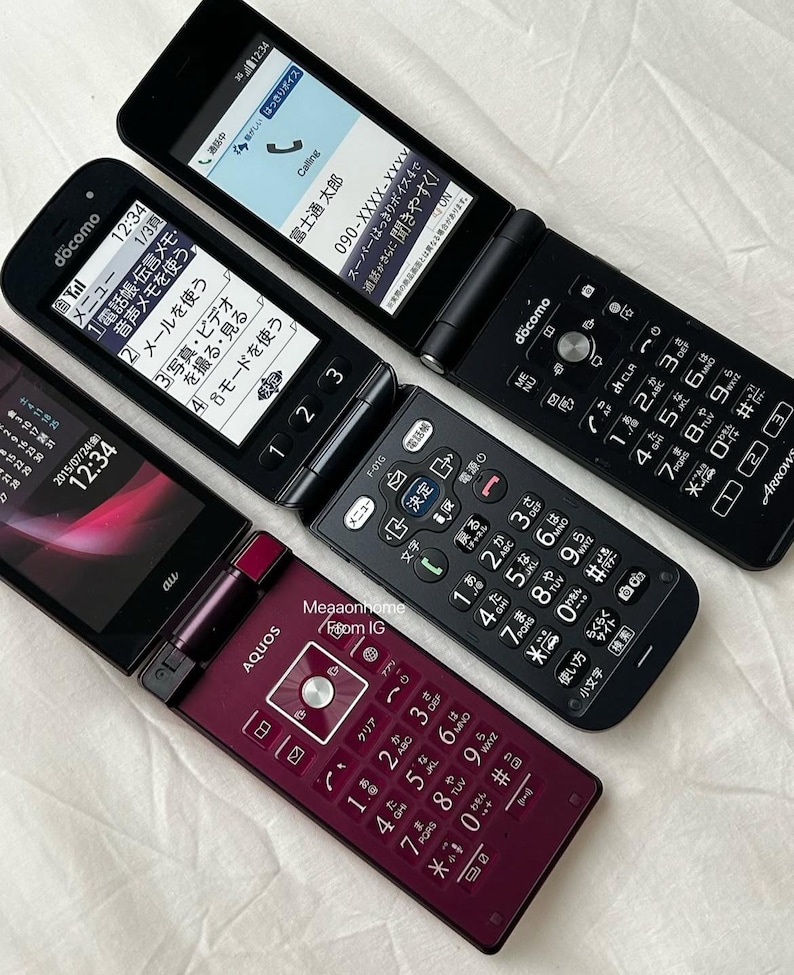 2000s Style Japanese Mock-up Flip Phones - Etsy