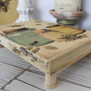 Mason Jar Honeybee Book Riser, Golden, Bees, Cottagecore, Farmhouse ...