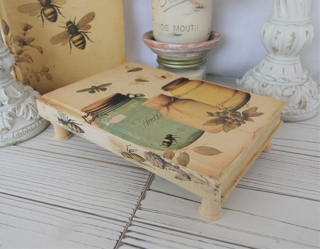 Mason Jar Honeybee Book Riser, Golden, Bees, Cottagecore, Farmhouse ...