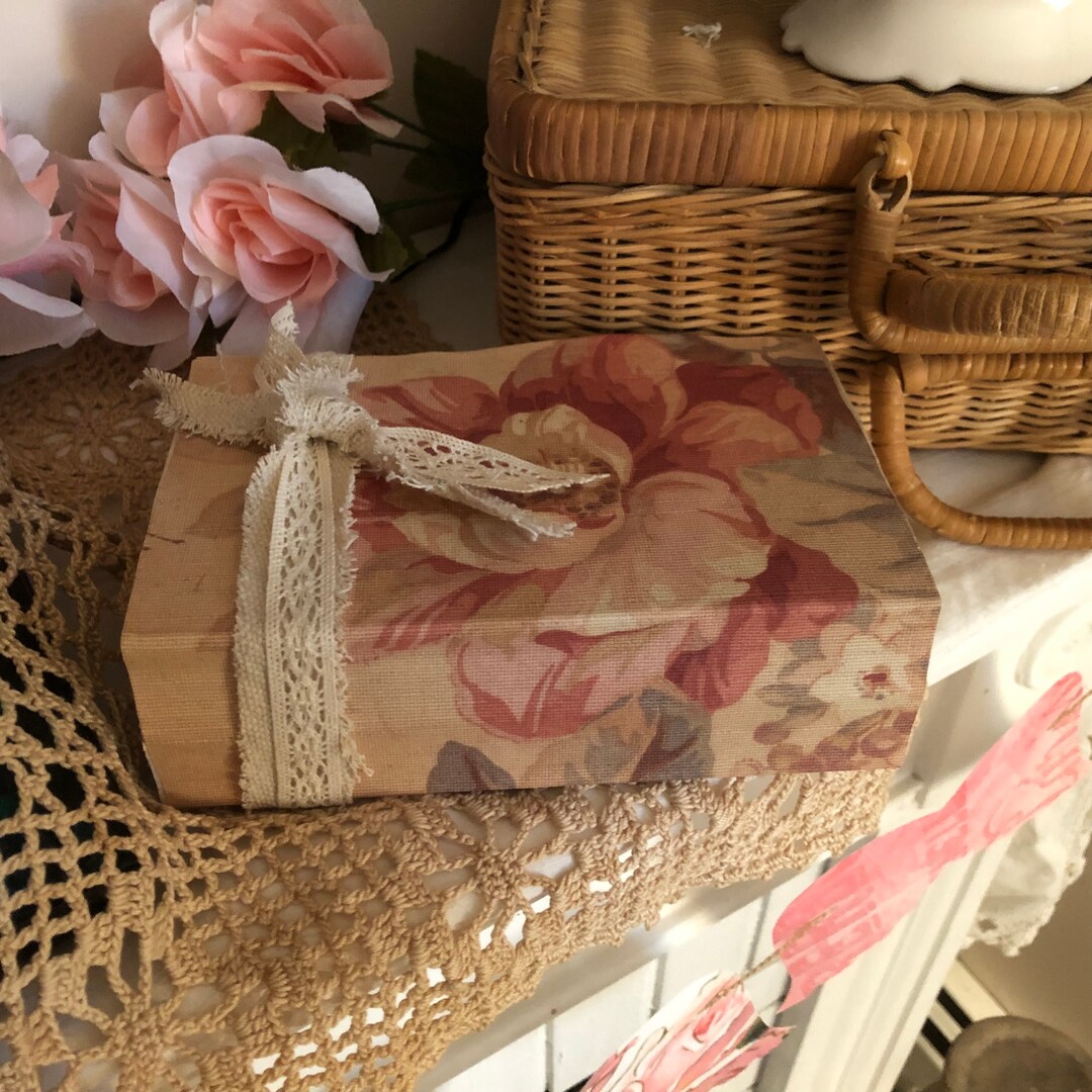 Book Stack, Shabby Chic, Cottagecore, English Cottage, Bookstack ...