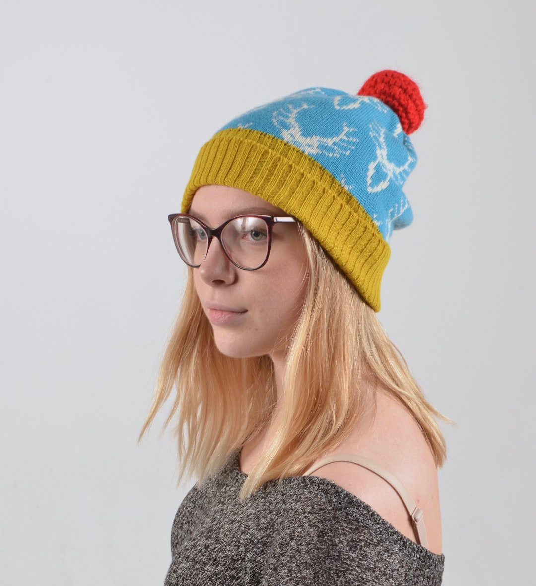 Bright Blue Bobble Hat Knitted Pom Pom White Stag Bobble Unisex Hat ...