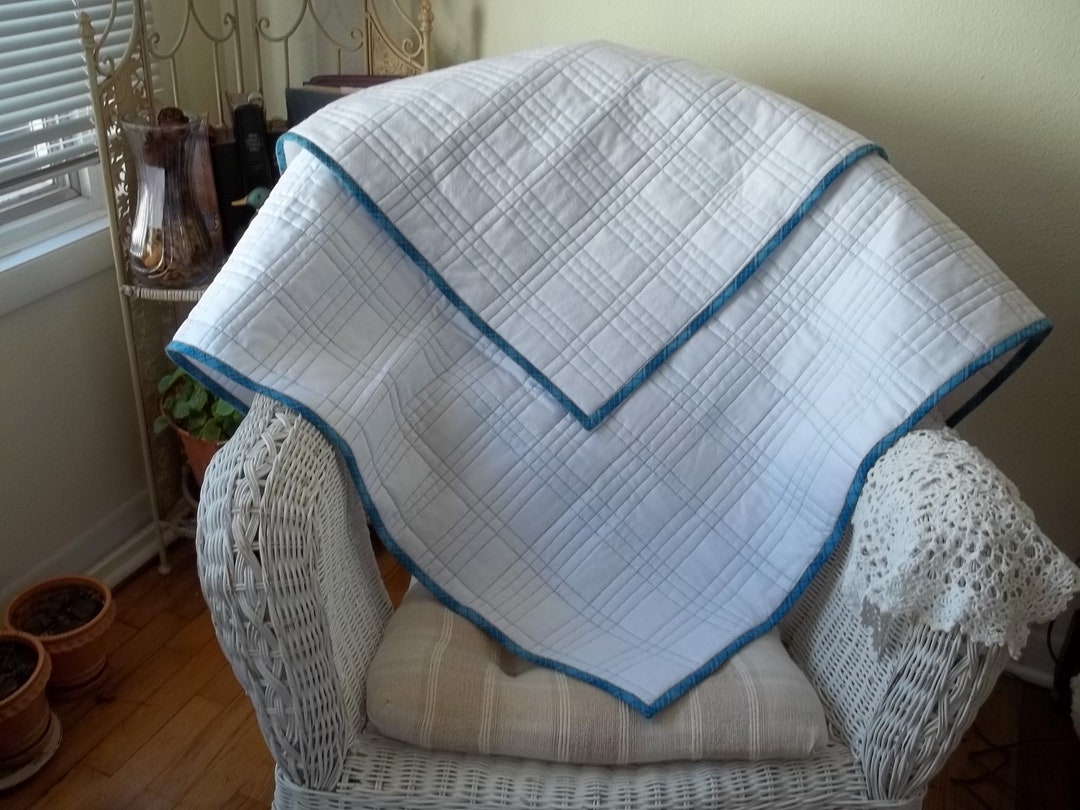 Modern Whole Cloth Baby Quilt - Etsy
