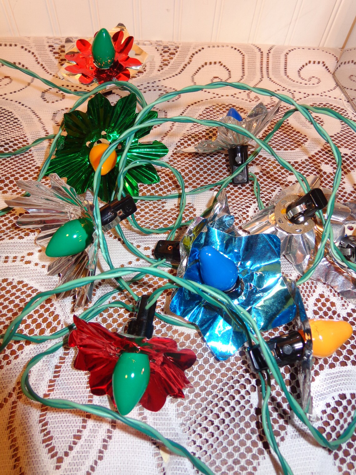 Christmas Lights - Paramount Fifteen Light Strand With Bulbs and Foil ...