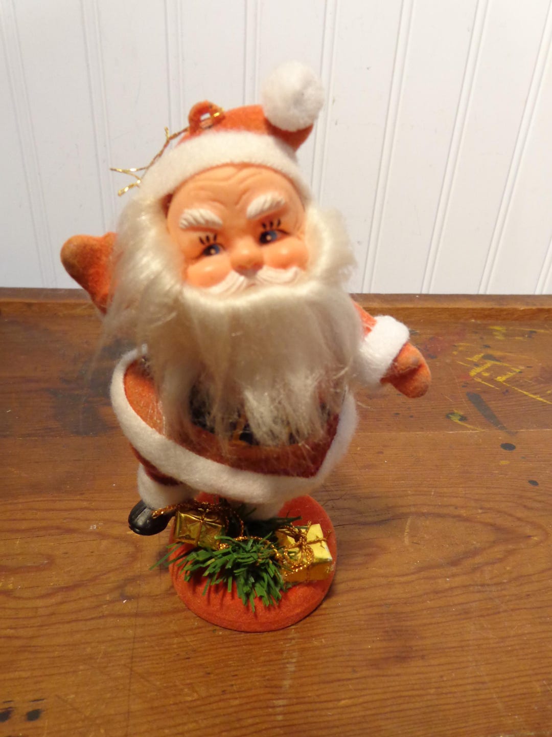 Vintage Dancing Flocked Santa - Small Dancing Santa on Pedestal - 20 ...