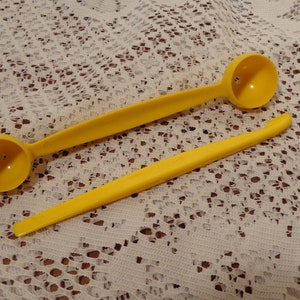 Tupperware Melon Baller and Citrus Tool - Yellow Tupperware Gadgets ...