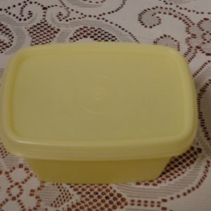Tupperware Shelf Saver Container in Yellow - Tupperware Container #1243 ...