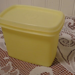 Tupperware Shelf Saver Container in Yellow - Tupperware Container #1243 ...