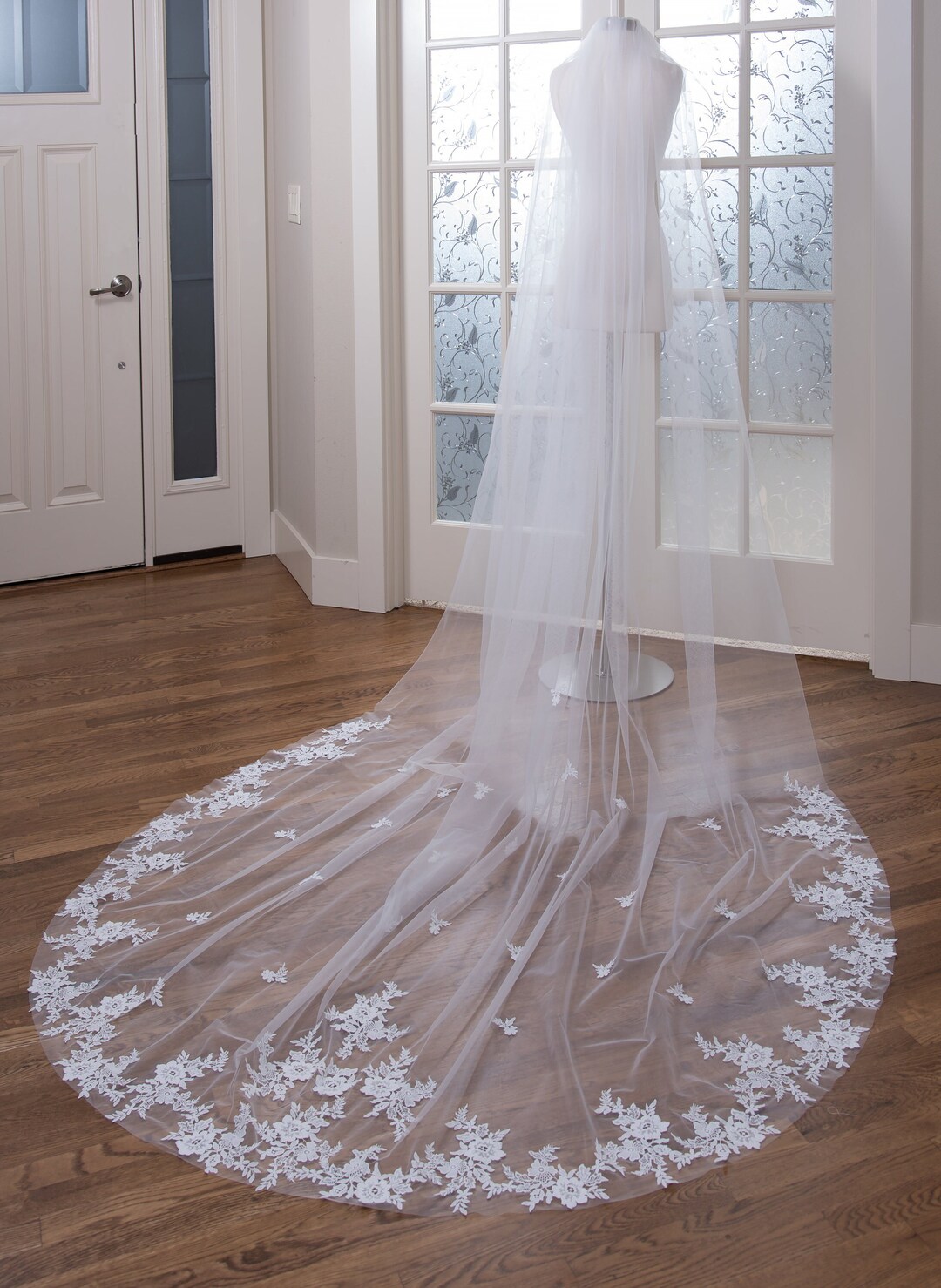 Wedding Veil Lace Bridal Veil Embroidered Lace Veil Cathedral Veil ...
