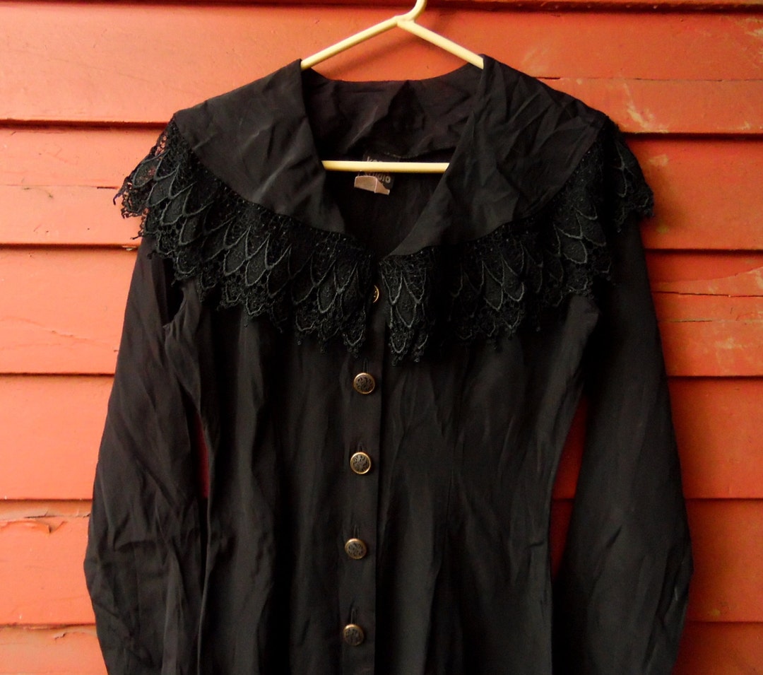 80s/90s Gothic Button up Mourning Lace Cape Collar Long Sleeve Fitted ...