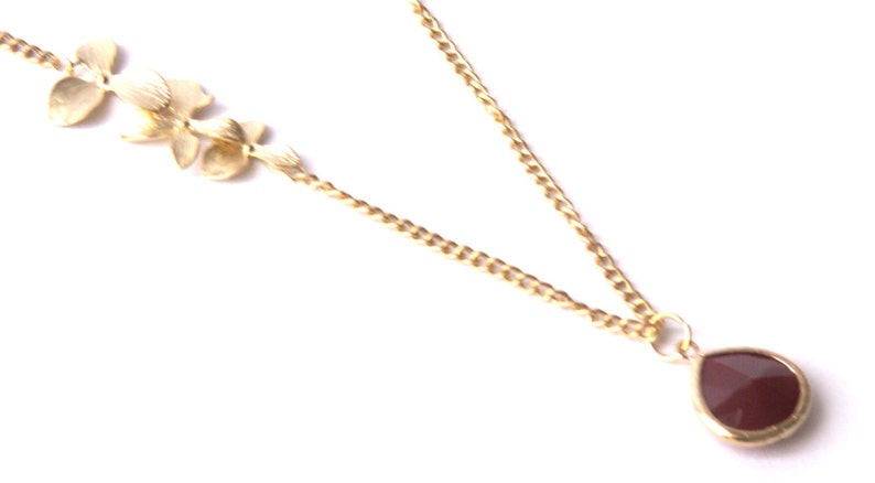 Necklace: Gold Plated Frame, Faceted Ruby Glass Pendant Tripple Gold ...