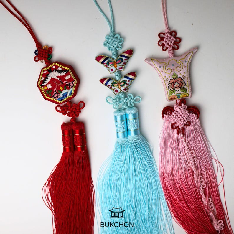 Korean Norigae – Hanbok Embroidery Ornaments With Traditional Tassels ...