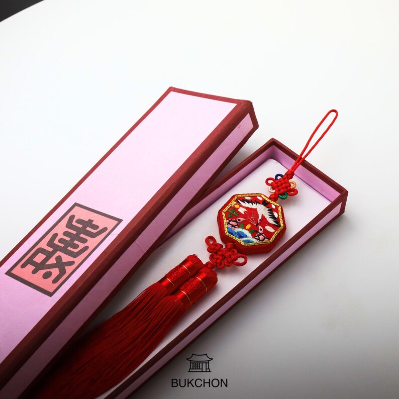 Korean Norigae – Hanbok Embroidery Ornaments With Traditional Tassels ...