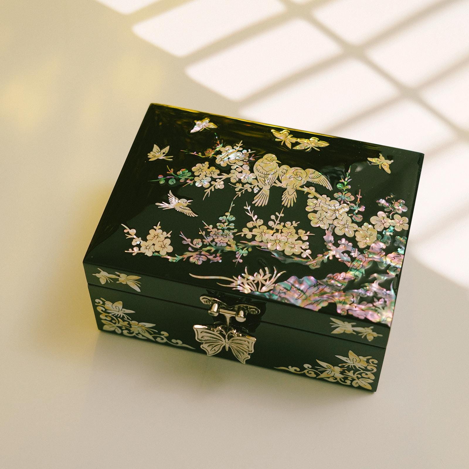 Korean Mother of Pearl Jewelry Box: Najeonchilgi Floral Design - Etsy