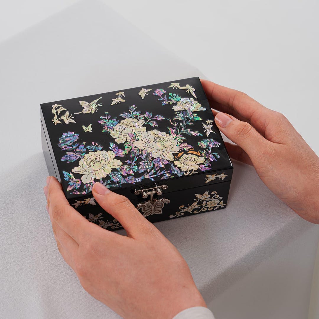 Korean Mother of Pearl Jewelry Box: Najeonchilgi Floral Design - Etsy