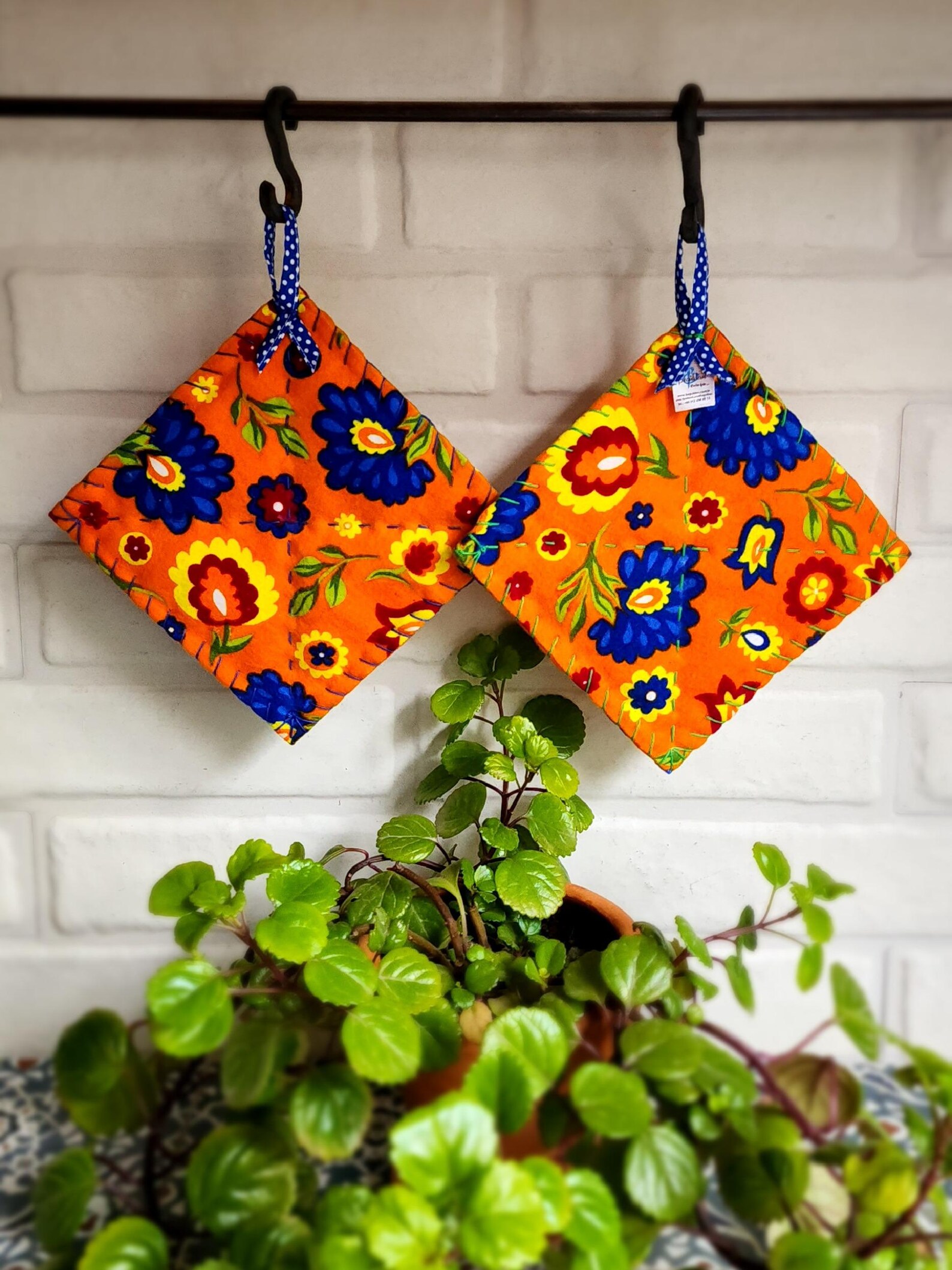 Kitchen Pot Holders (1 Pair), Kitchen Gift, Quilted Cotton Pot Holder ...