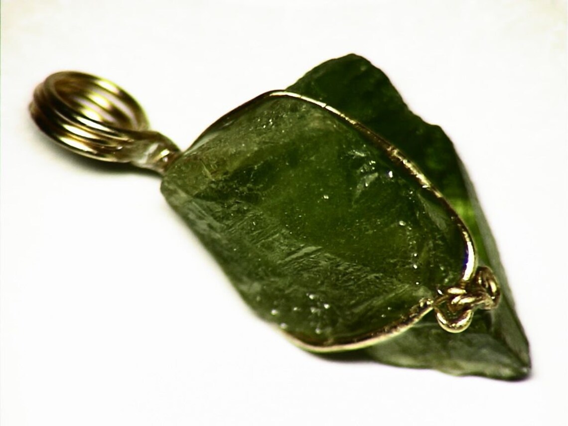 Raw Sphene Crystal Pendant 18 ct Chrome Sphene in 14k Yellow | Etsy