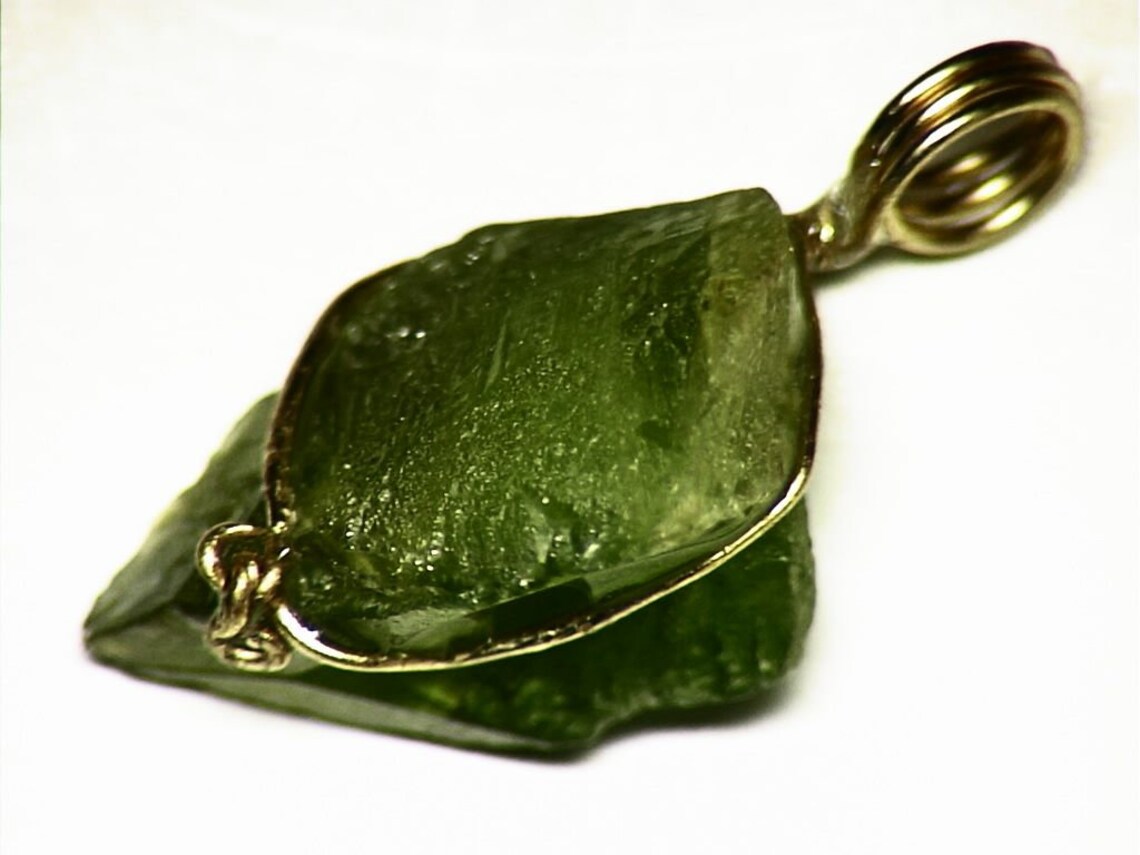 Raw Sphene Crystal Pendant 18 ct Chrome Sphene in 14k Yellow | Etsy