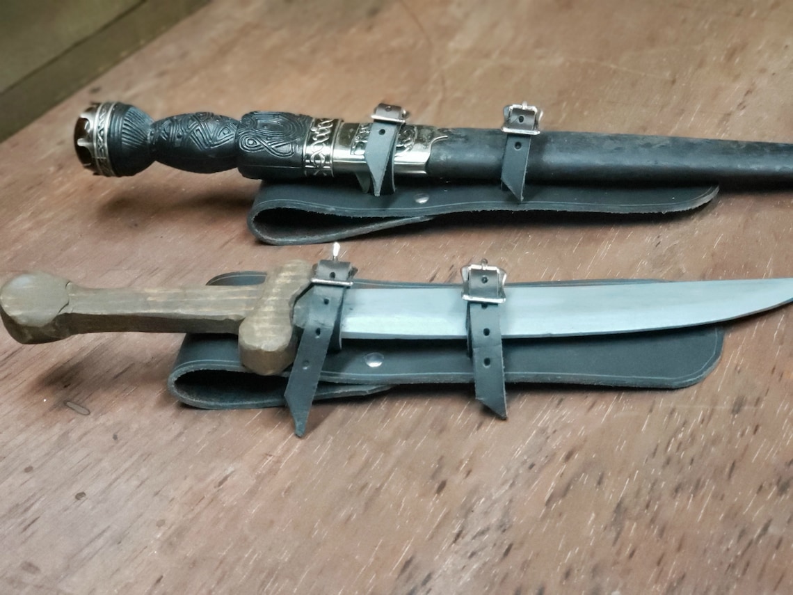 Leather Dagger Frog / Dagger Holder for Belt / Dirk - Etsy