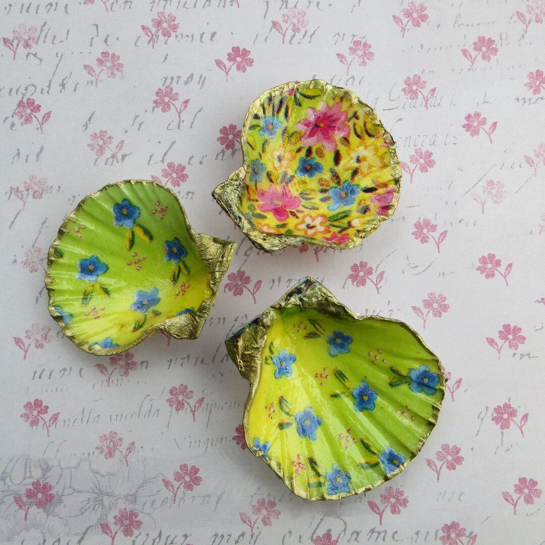 Shell Dishes Set of Three Decoupaged Scallop Shells Bright - Etsy