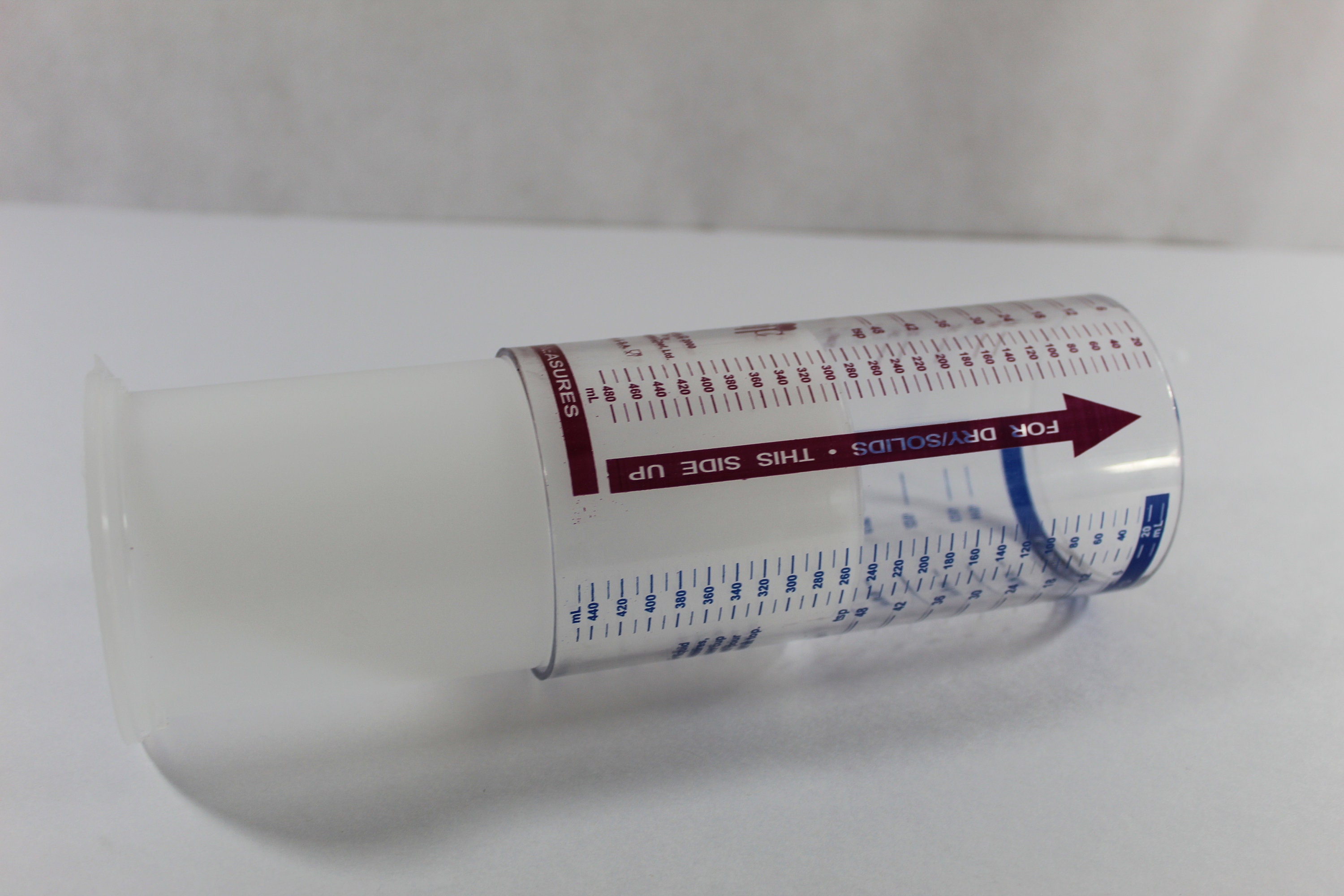 2000 the Pampered Chef Dry Liquid Measuring Cylinder 2 Cup Made in the ...