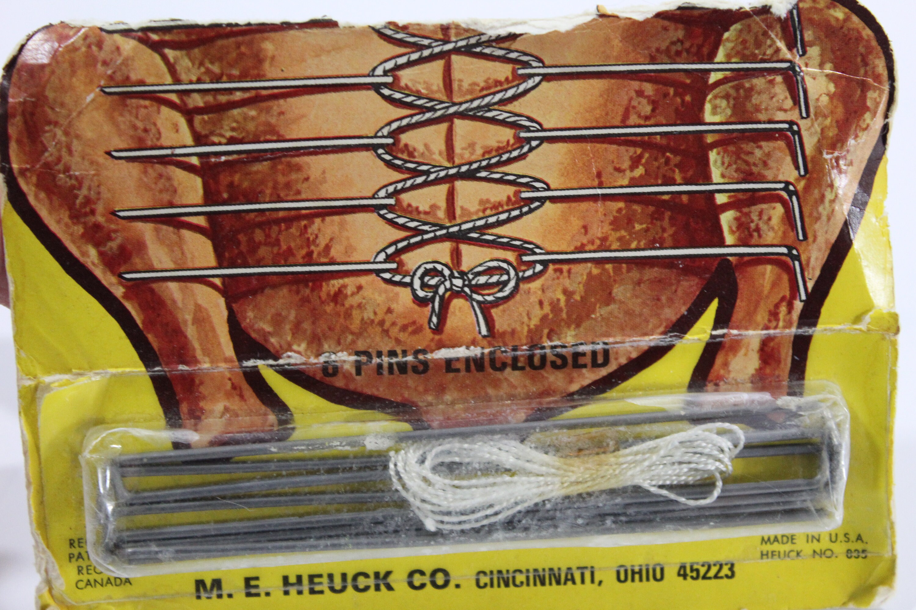 Vintage M.E. Heuck No 835 Turkey Lacer Pins and String Made in the USA ...
