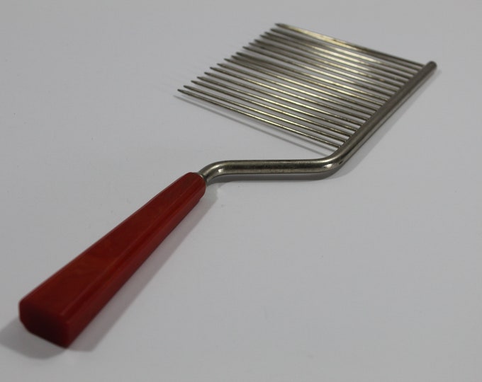 Red Bakelite Cake Comb Cutter Schneider Manufacturing Co Toledo - Etsy