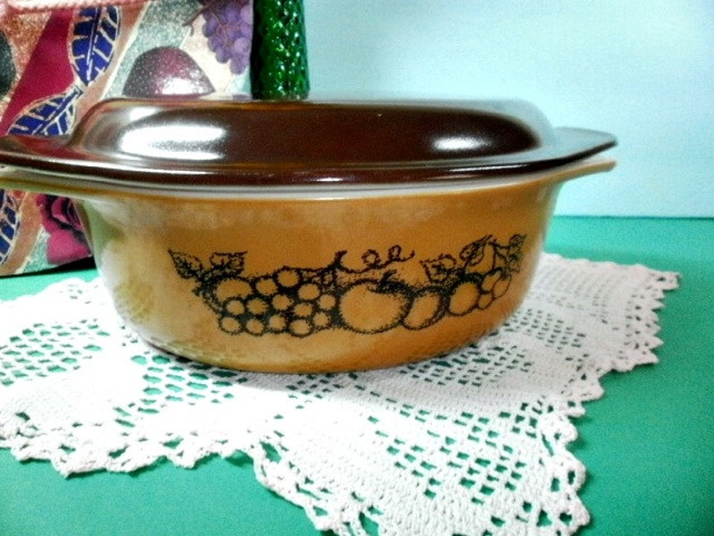 Pyrex Old Orchard 1.5 Quart Casserole, Vintage Pyrex Glass Covered Oval ...