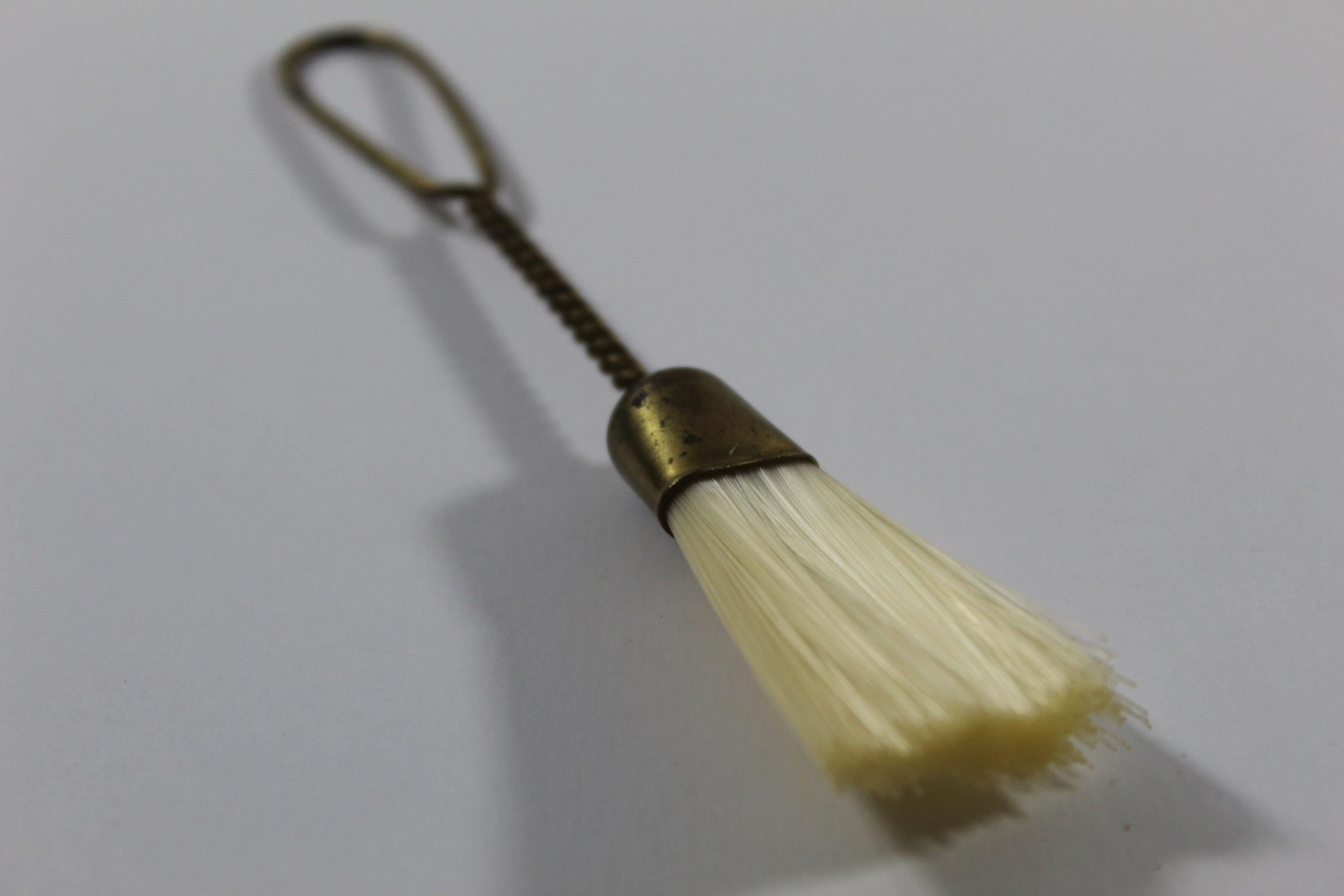 Vintage Singer Sewing Machine Lint Brush With Twisted Wire Handle White ...