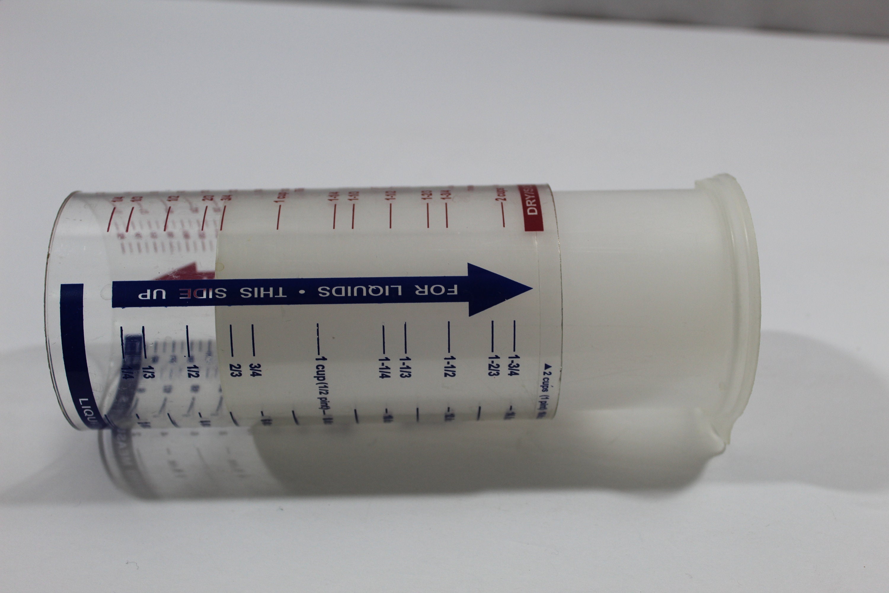 2000 the Pampered Chef Dry Liquid Measuring Cylinder 2 Cup Made in the ...