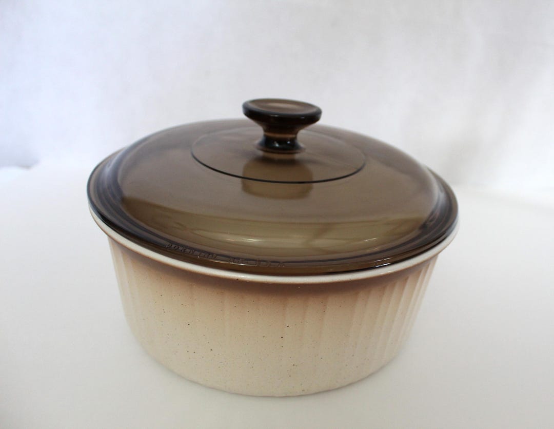 Vintage Corning Ware French Bisque Casserole Dish, 2.5 Liter With Lid ...