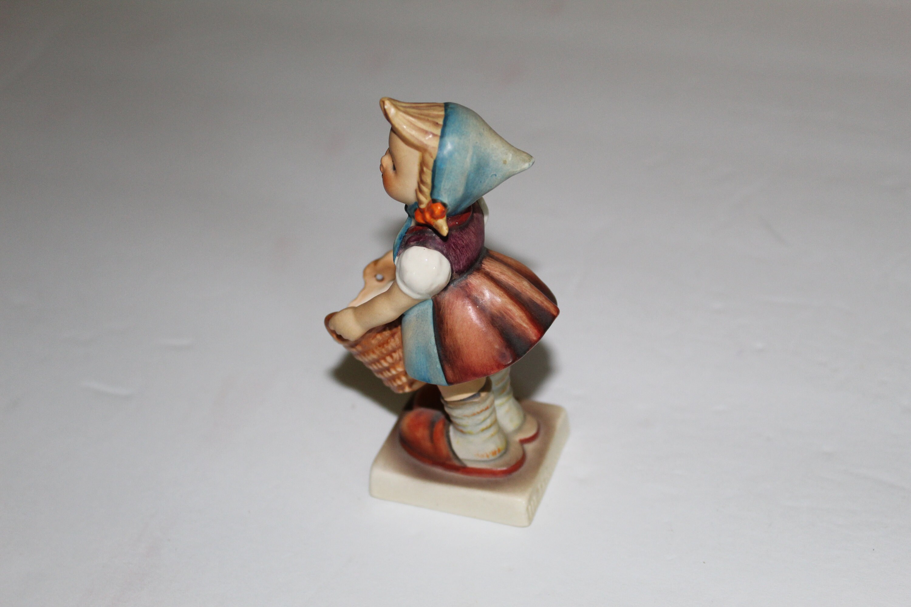 Vintage MJ Hummel Little Helper Girl With Basket - Etsy