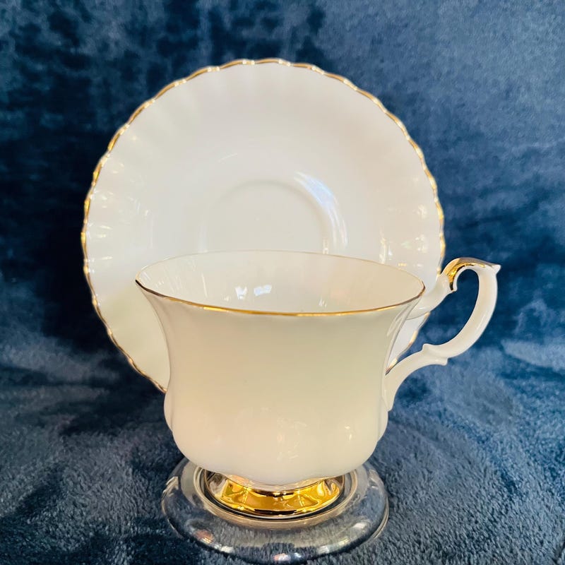 Val D or Tea Cup - Etsy
